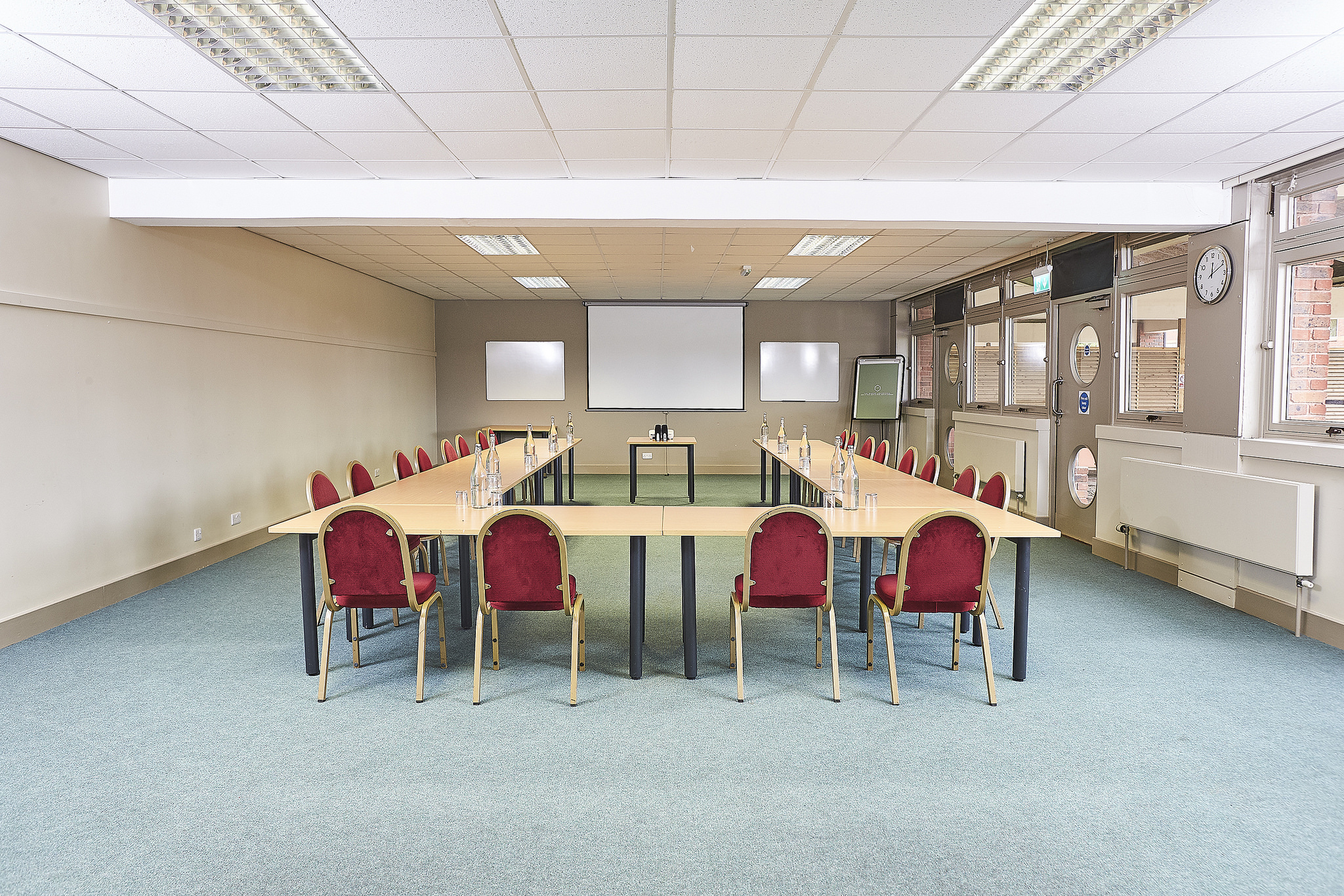 An offsite meeting improves productivity and attention - Yarnfield Park